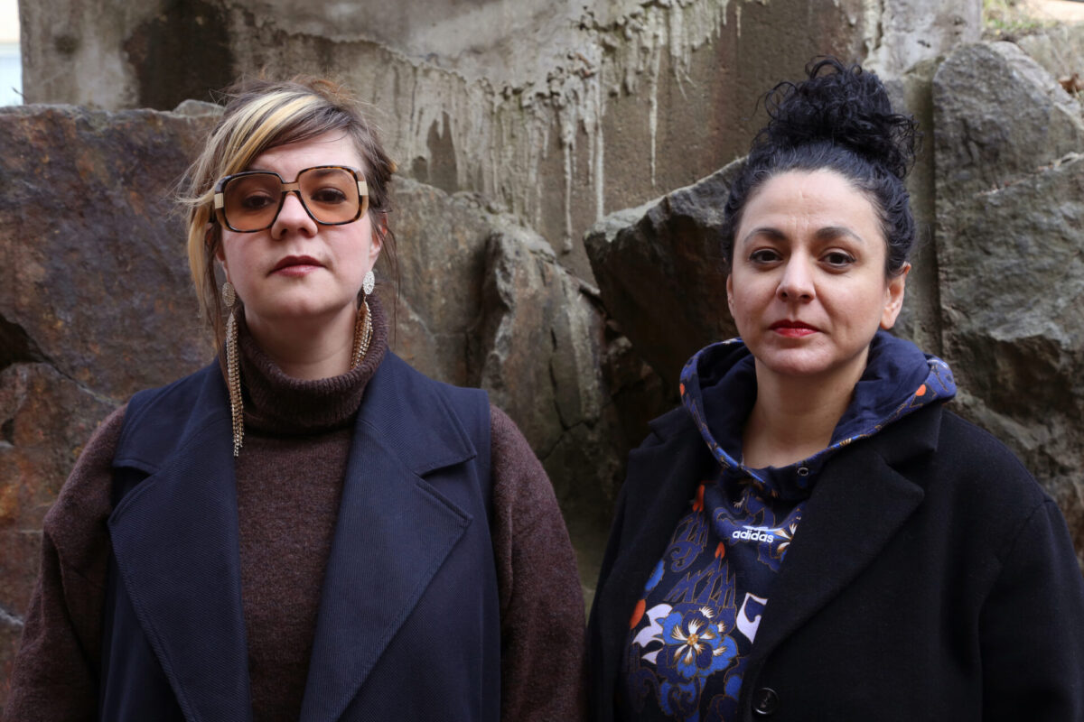 Sara Parkman och konstgruppen Ful sätter upp antinationalistiskt brandtal